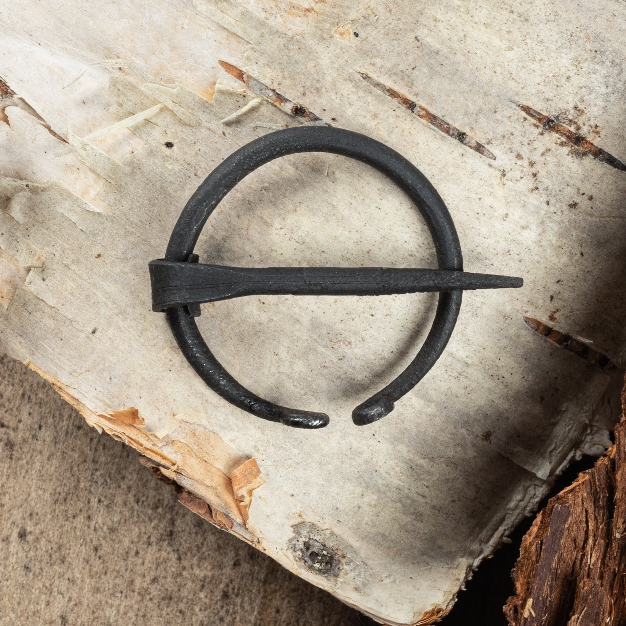 Iron Fibula, Round, 20 mm – Grimfrost Intl